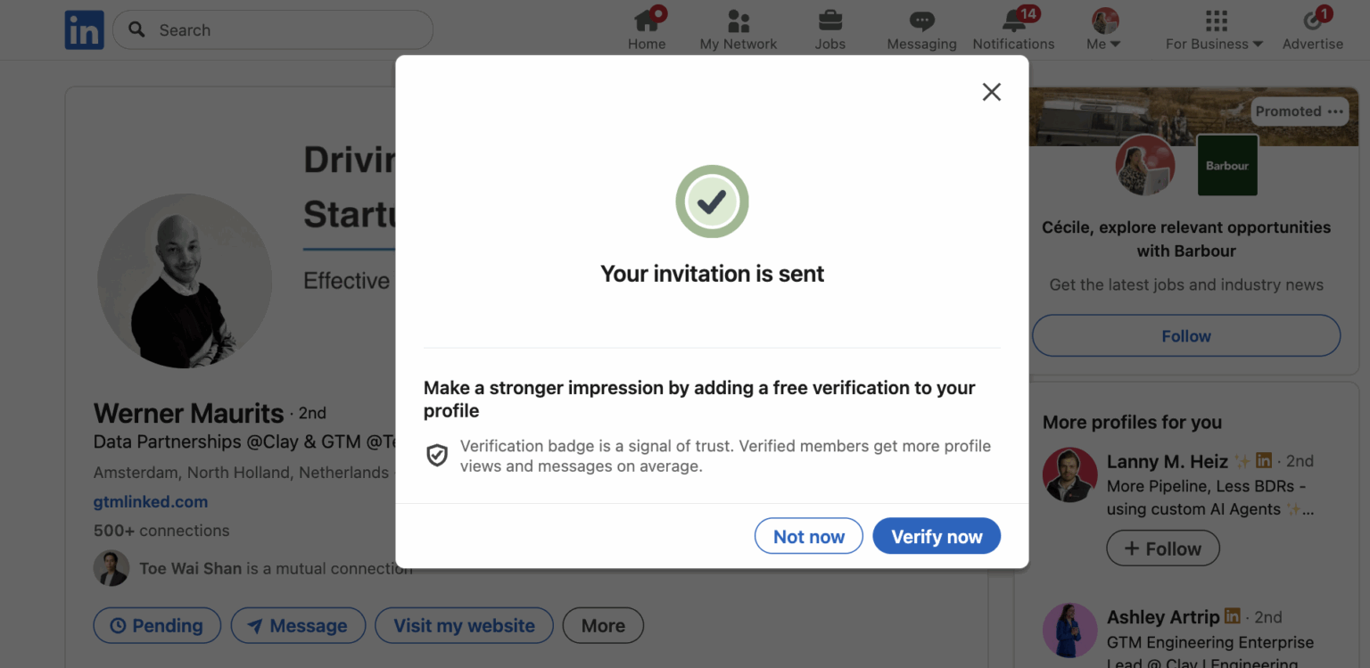 LinkedIn connection request : 8 Tips You Need to Know - 2026